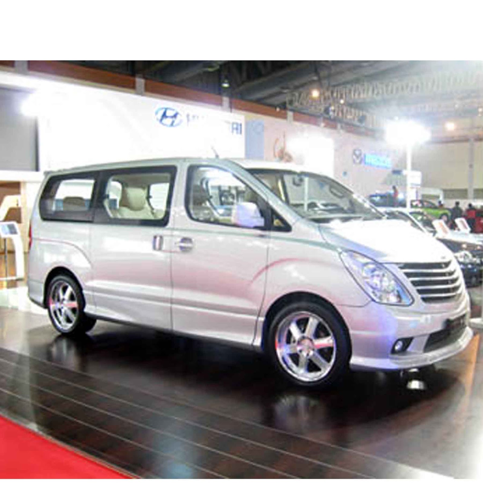 Hyundai Mobil Pekanbaru: Hyundai H1 All Variant
