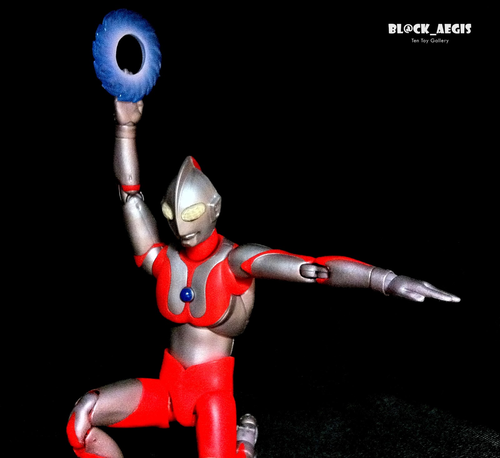Ten Toy Gallery: Review: Ultra-Act Ultraman (Hayata)