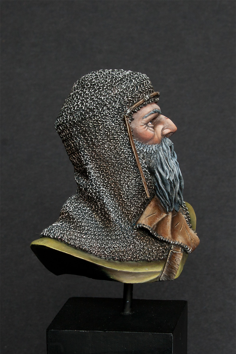 Knight bust - finished or not? | planetFigure | Miniatures
