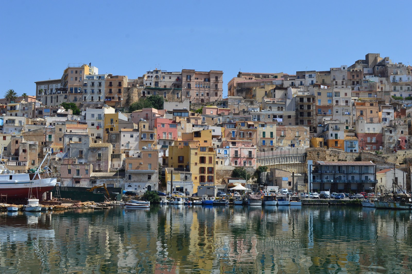 Le joli port de Sciacca - My Travel Blog