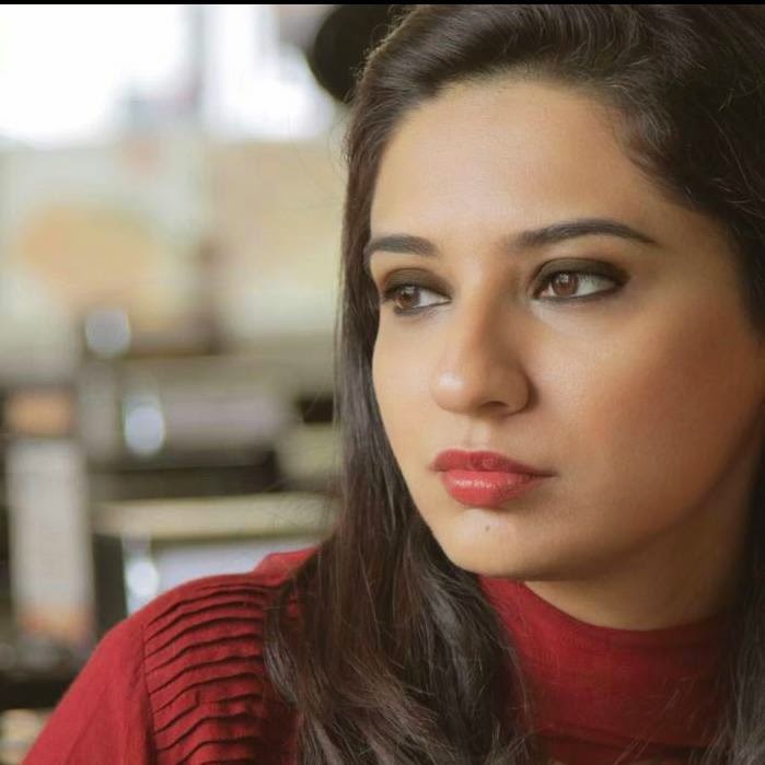 Pak Celebrity Gossip: Maria Memon Biography & Photos