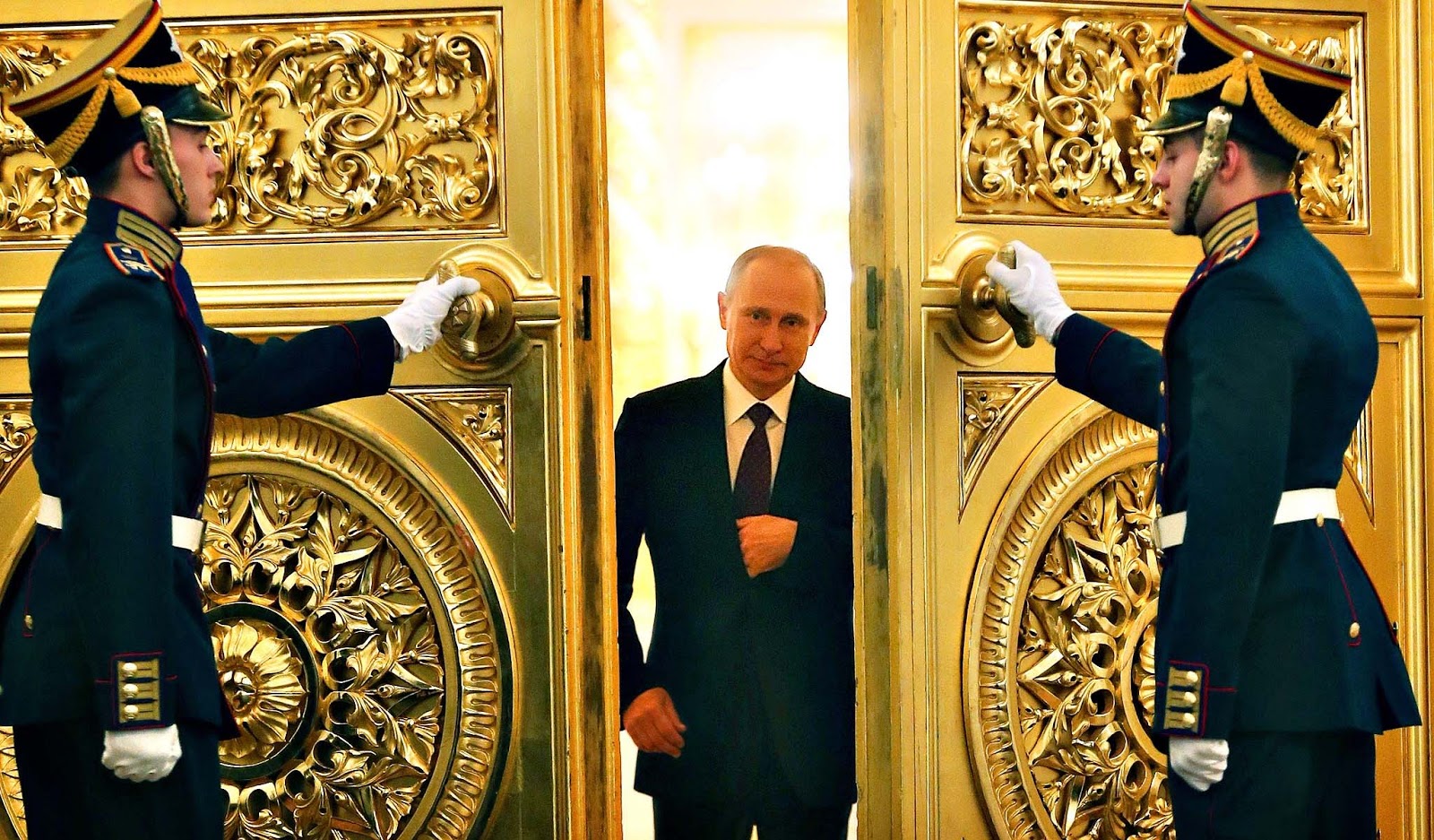 Is Putin s Majoritarian Democracy The Alt Right s Fast Track To Fascism In America Nomadic is-putin-s-majoritarian-democracy-the-alt-right-s-fast-track-to-fascism-in-america-nomadic
