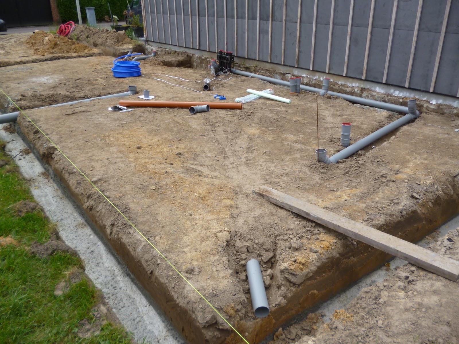 Bouw Toon & Nele: Funderingen + plaatsen wachtbuizen.