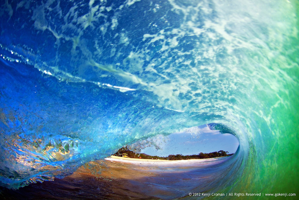 love, elizabethany: awesome photography: kenji croman's waves