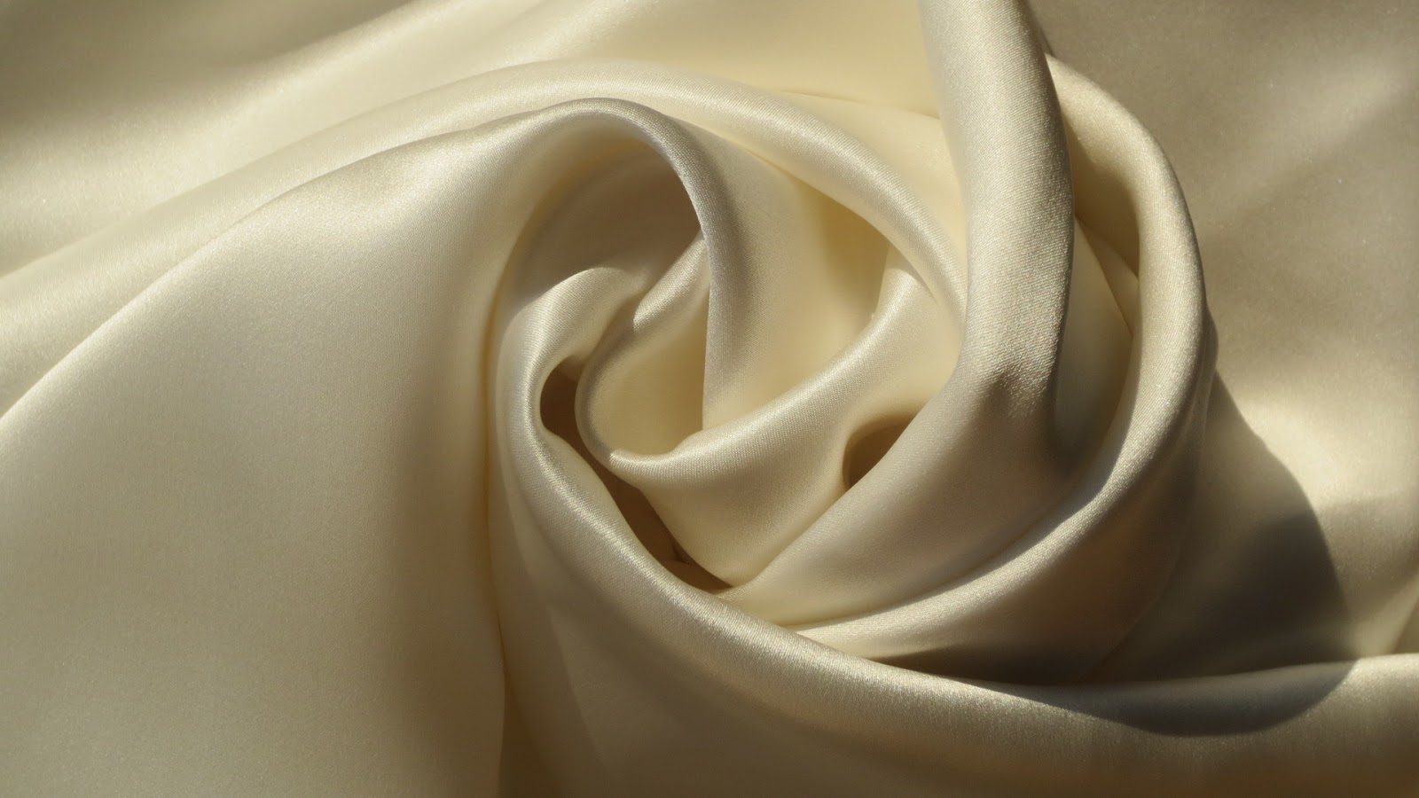 Predatex Silk: What is the best silk for a high quality wedding gown ...