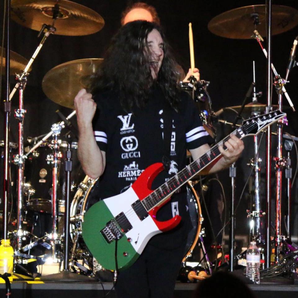 Orgoglio italiano di FRAN COSMO ex voce dei leggendari Boston