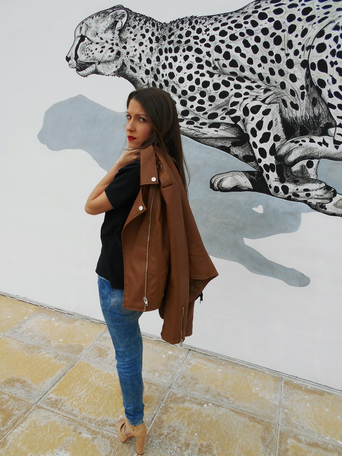 Los caprichos de una rubia: Calavera Rockera