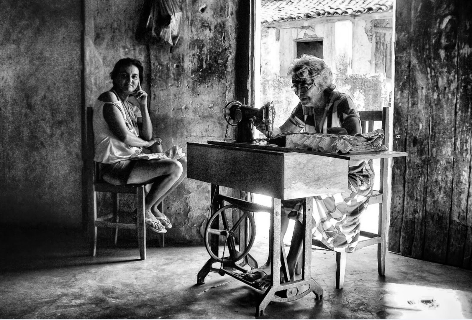 COTIDIANO: COSTUREIRA