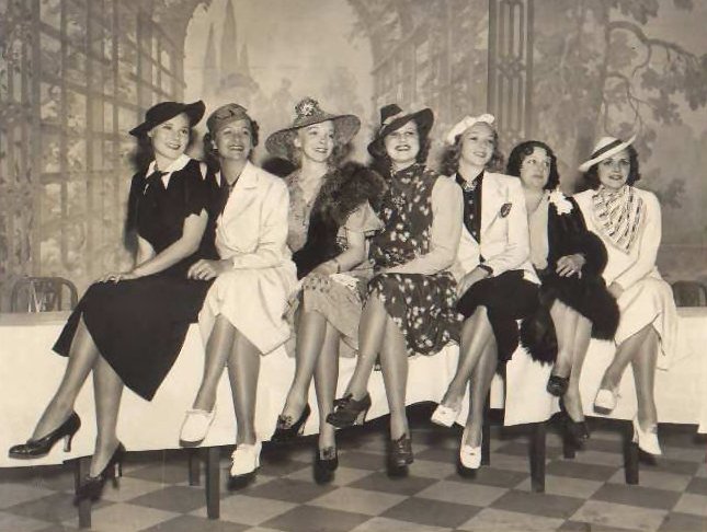 Toast and Roses: Swingin with the 40's