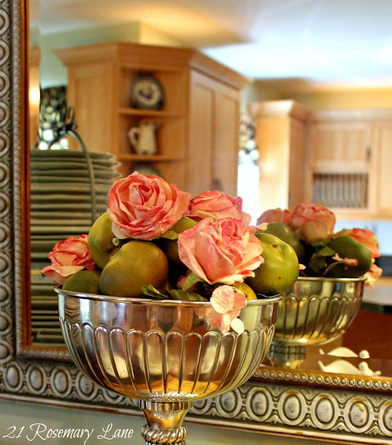 21 Rosemary Lane: Hanging a Mirror in the Kitchen