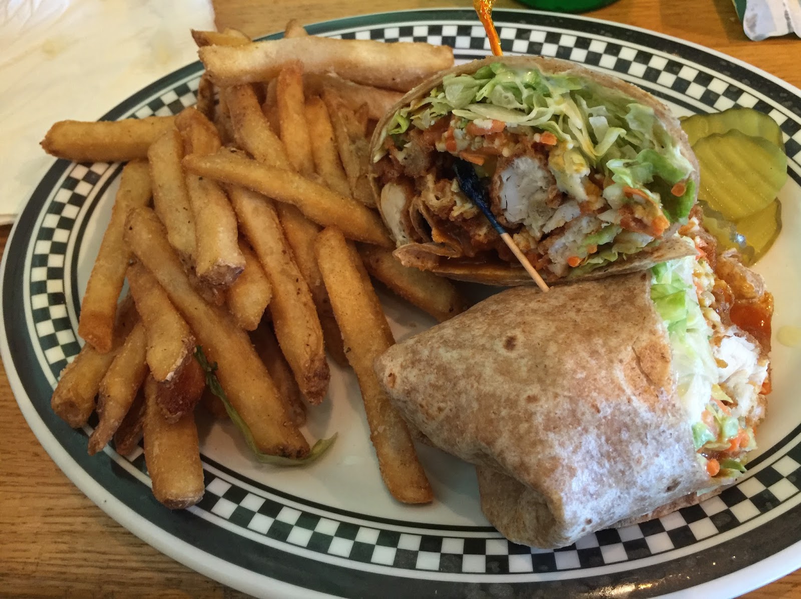 Quaker Steak & Lube, A Pit Stop - DA' STYLISH FOODIE