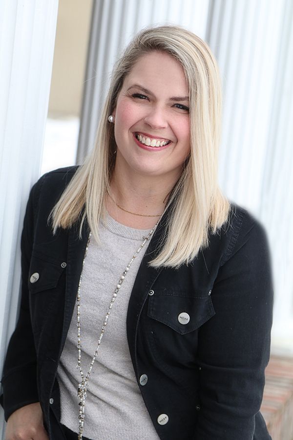 Greattakes: Kate is starting her new career with Remax!!