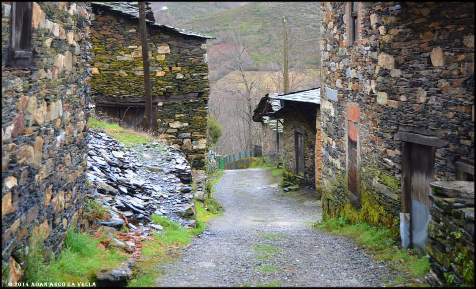XOAN ARCO DA VELLA: CAPILLA DE SAN MIGUEL - SOLDON