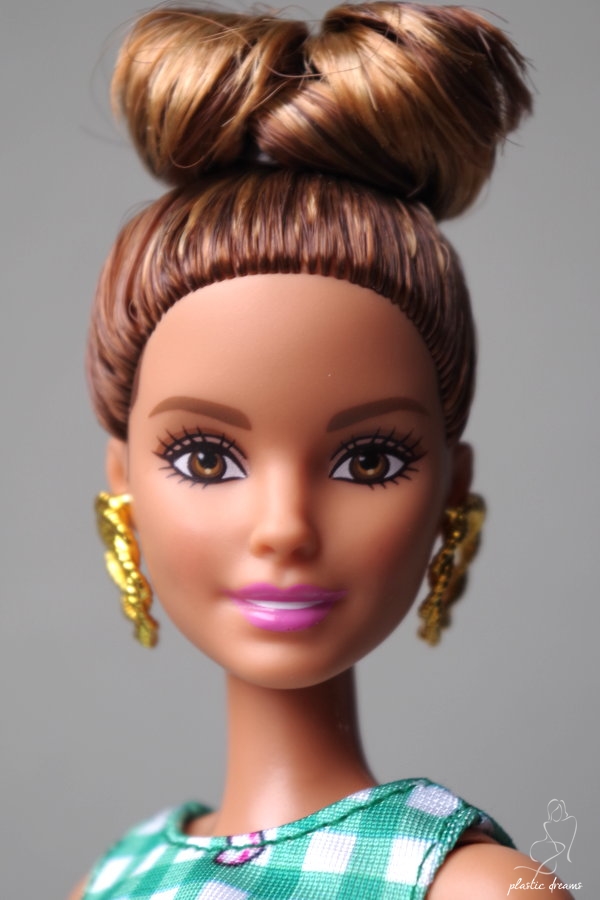 Plastic Dreams Dolls :: Barbie et miniatures: Fashionistas Barbie Doll ...
