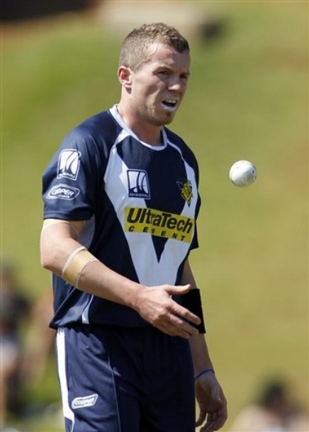 Peter Siddle Profile and Images - The Sport and Football Report