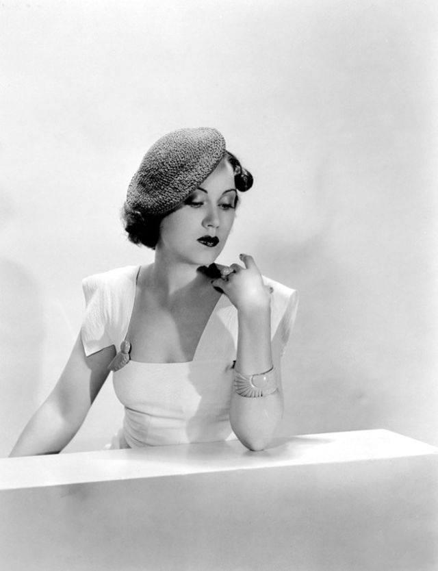 The Queen of Scream - Glamorous Photos of Young Fay Wray in the Late ...