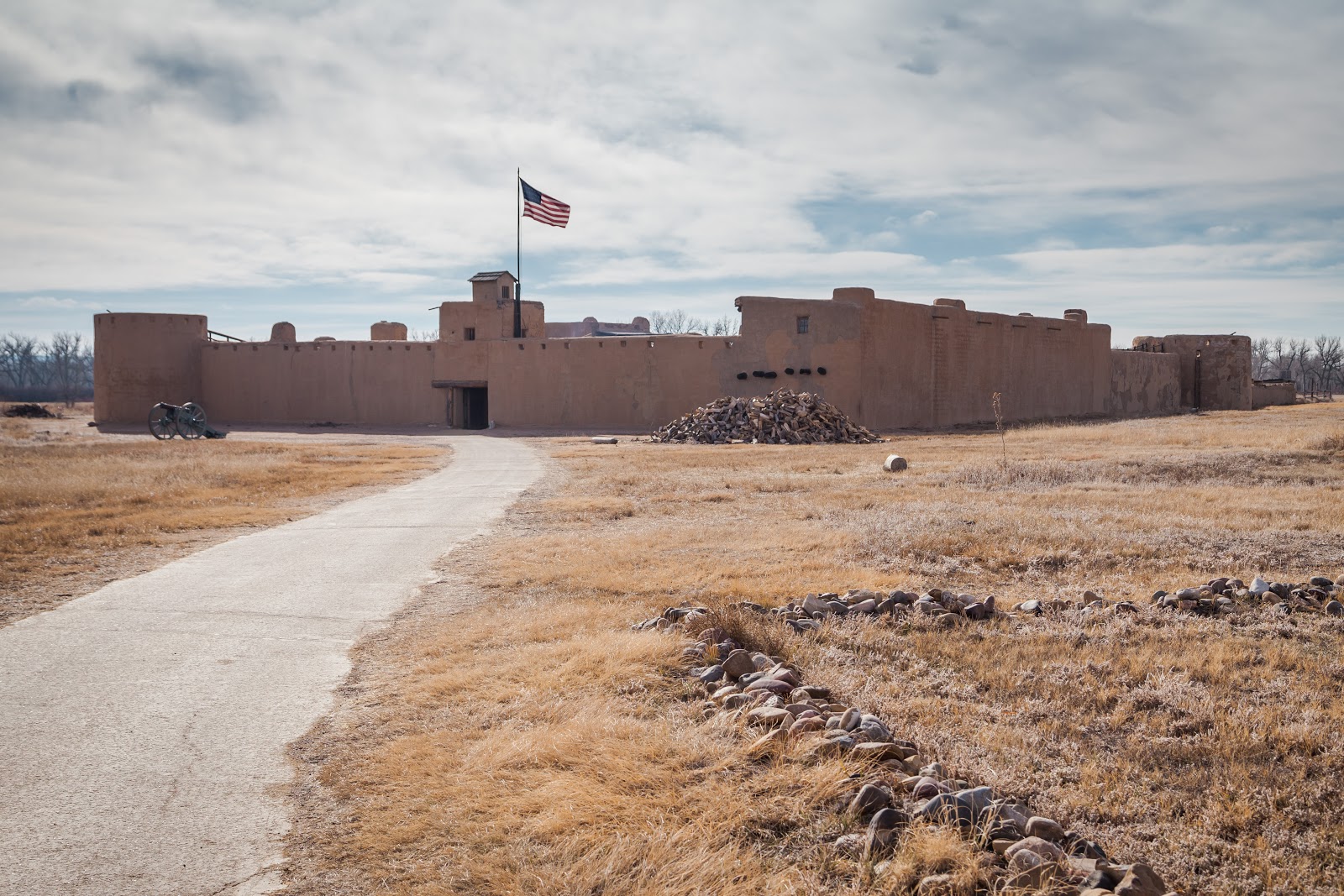 Fortress of Mud at the Edge of Western Expansion - Explore the World ...