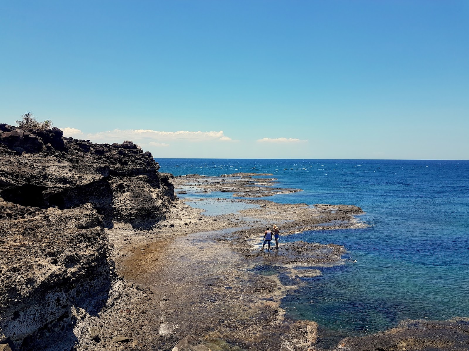 (Un) Laki Beach: Bataan's very own Go-To-Beach - moredantravels