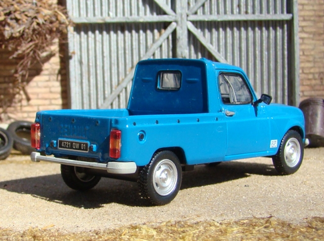 CRUISER - Clásicos en escala 1/43 (1:43 Classics): RENAULT 4 PICK UP (1979)