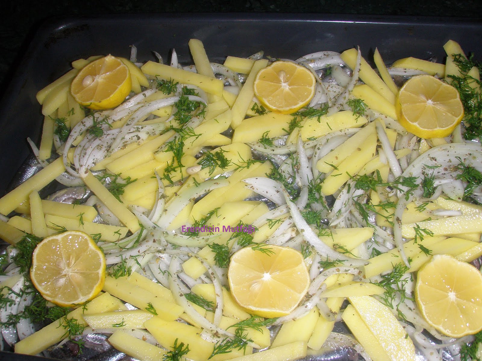 ERENDİZİN MUTFAĞI: FIRINDA HAMSİ BALIK LEZZETİ