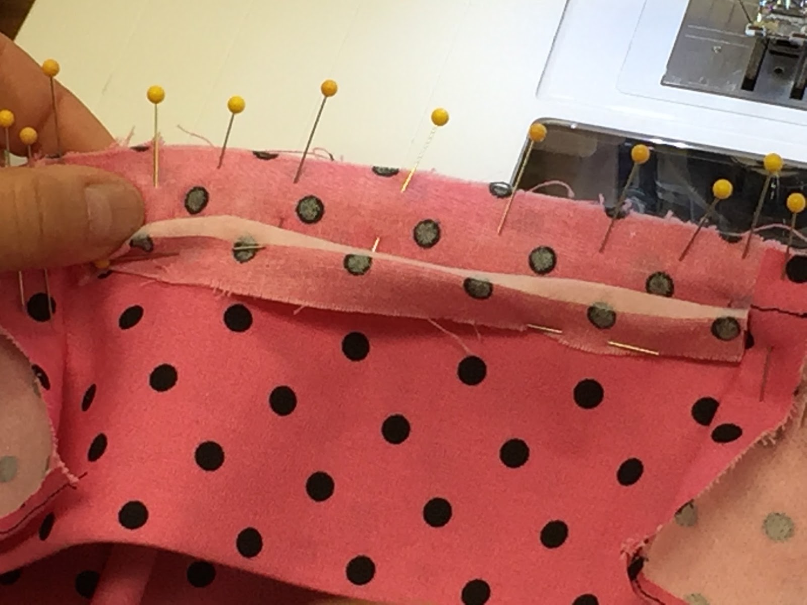 sewcreatelive: Sewing the Butterick 6085 Blouse