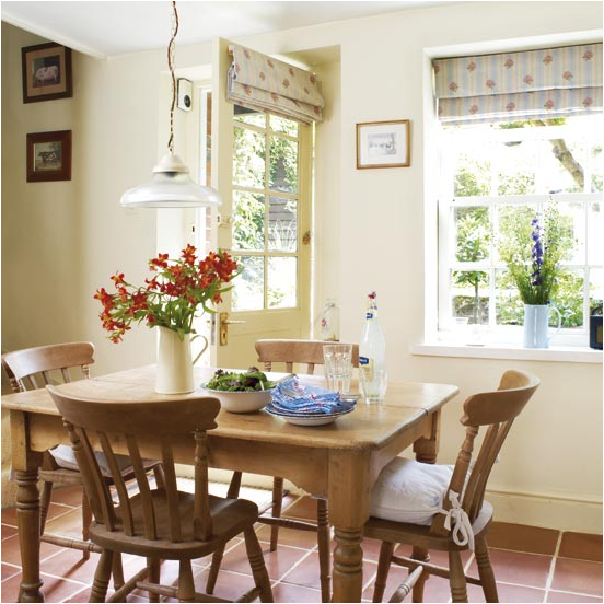 Key Interiors by Shinay: Cottage Dining Room Design Ideas