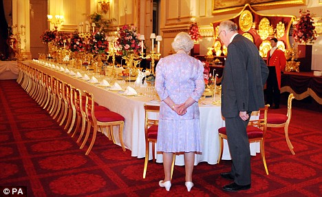 "Tweedland" The Gentlemen's club: THE ROYAL TABLE / At the King's Table ...