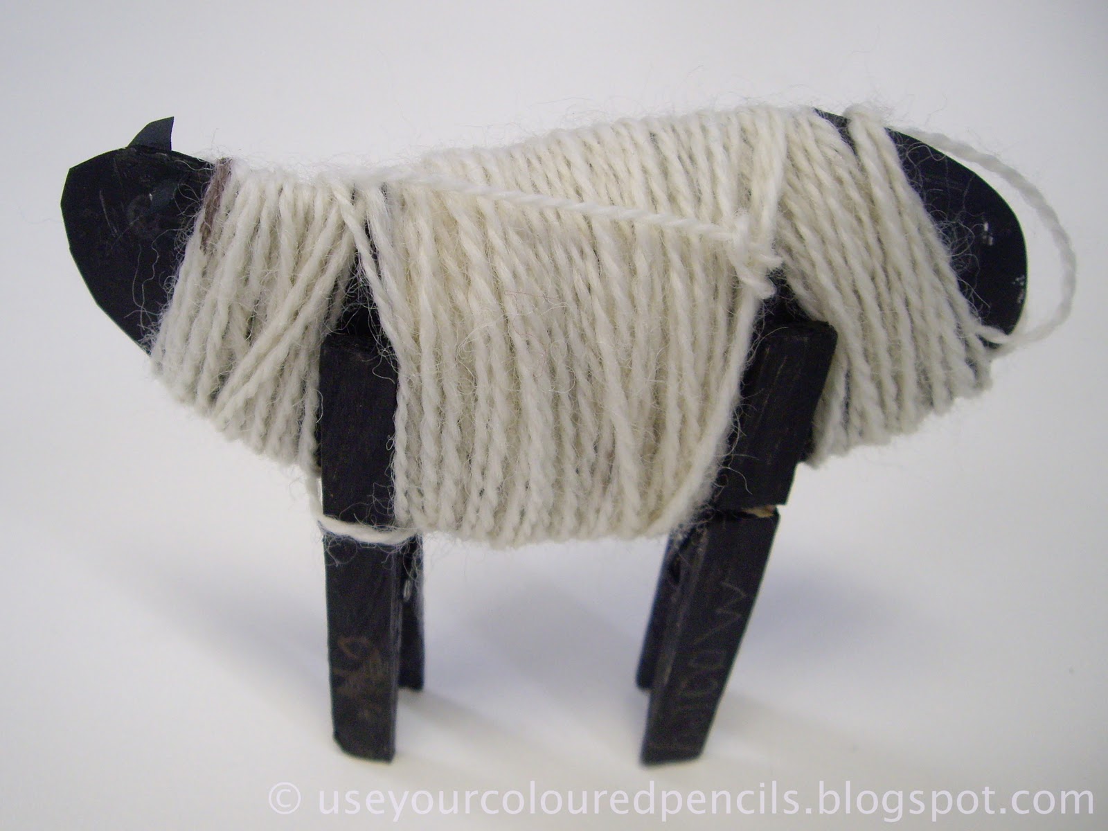 Use Your Coloured Pencils: Sheep