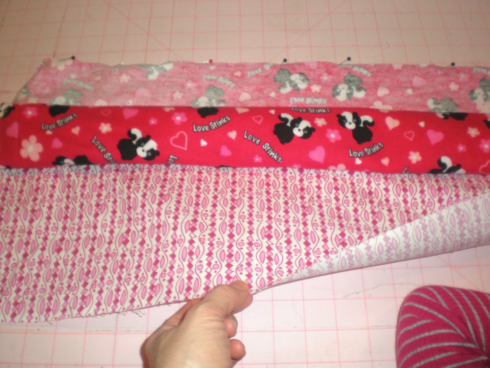 Frilly Lilly: Easy Pillowcase Tutorial