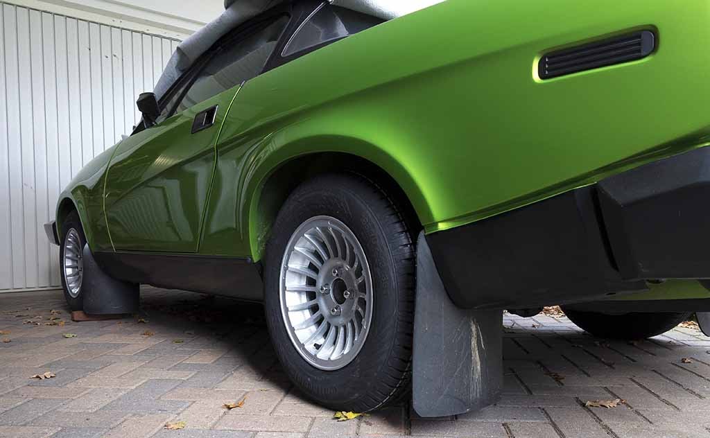 Beans' Triumph TR7 Blog: New wheels for the DHC