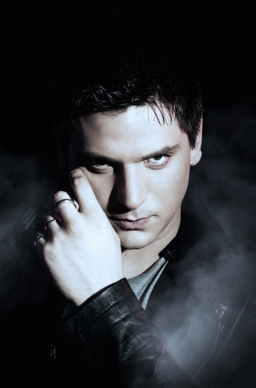 Lettera D: ROBERTO D'ANTONA, IL PLURIPREMIATO ATTORE PUGLIESE SI RACCONTA