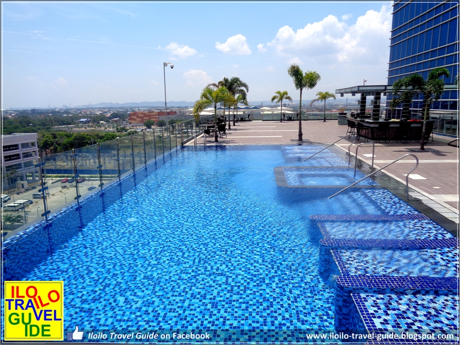 Infinity Pool at Richmonde Hotel Iloilo