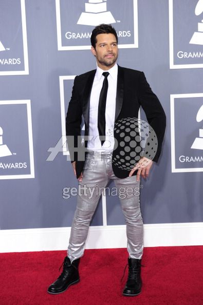 Boredom Abounds: 2011 Grammy Awards Fashion Round Up