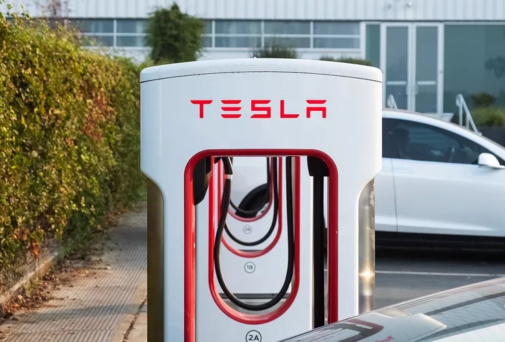 Tesla apresenta Supercharger V3 de 250kW | Aberto até de Madrugada