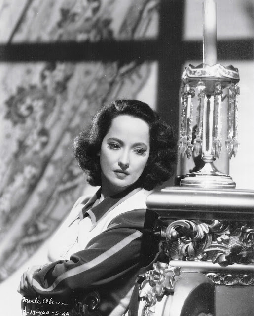 It's The Pictures That Got Small ...: THE FRIDAY GLAMOUR 15!