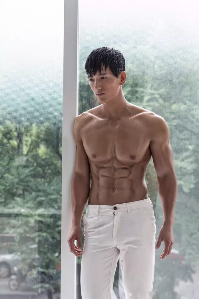 Chinese Men x3: Young male show 6 pack body