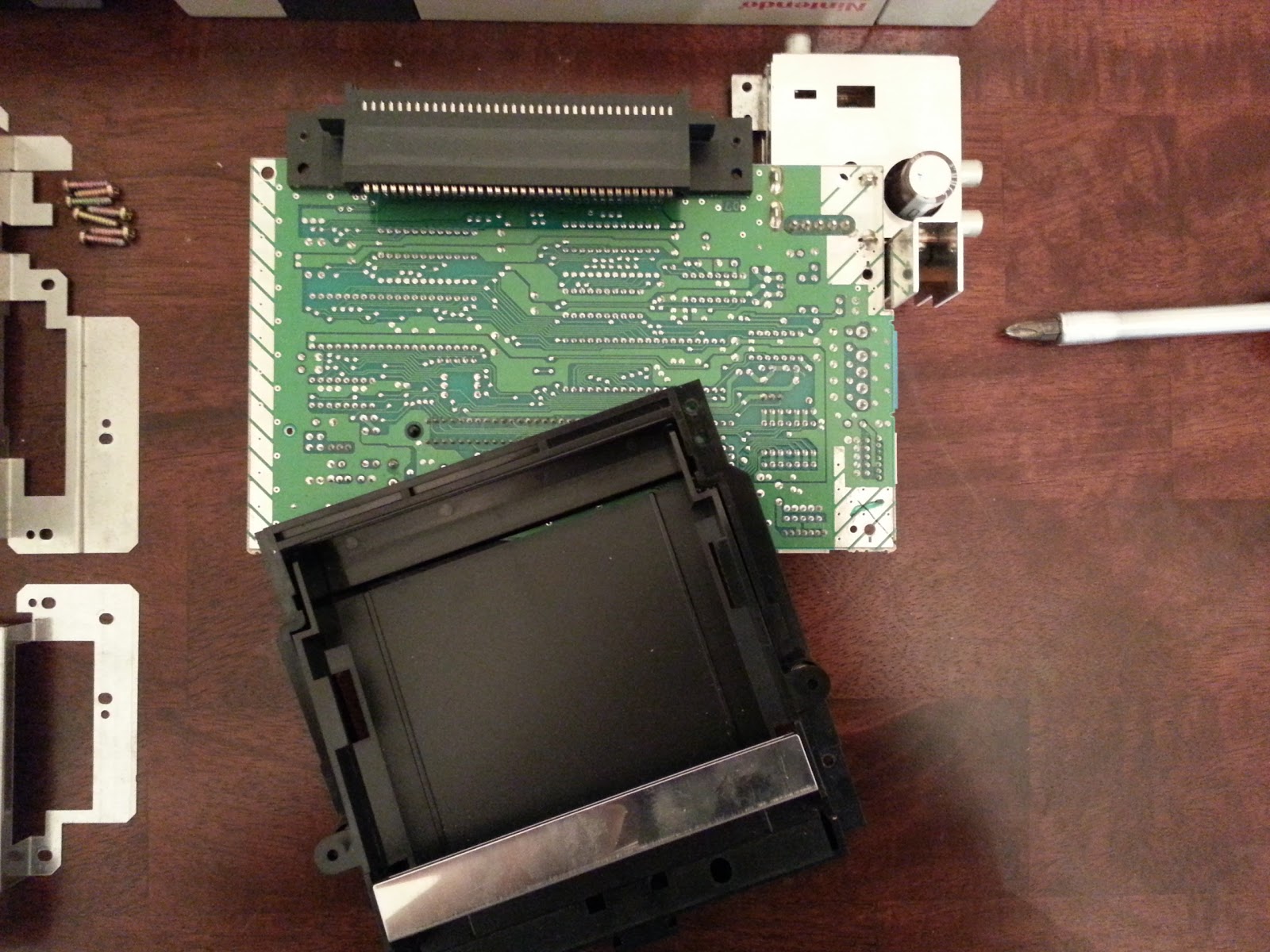 Retro Repair Tips: Retro Repair Tips 1: NES Tear down!