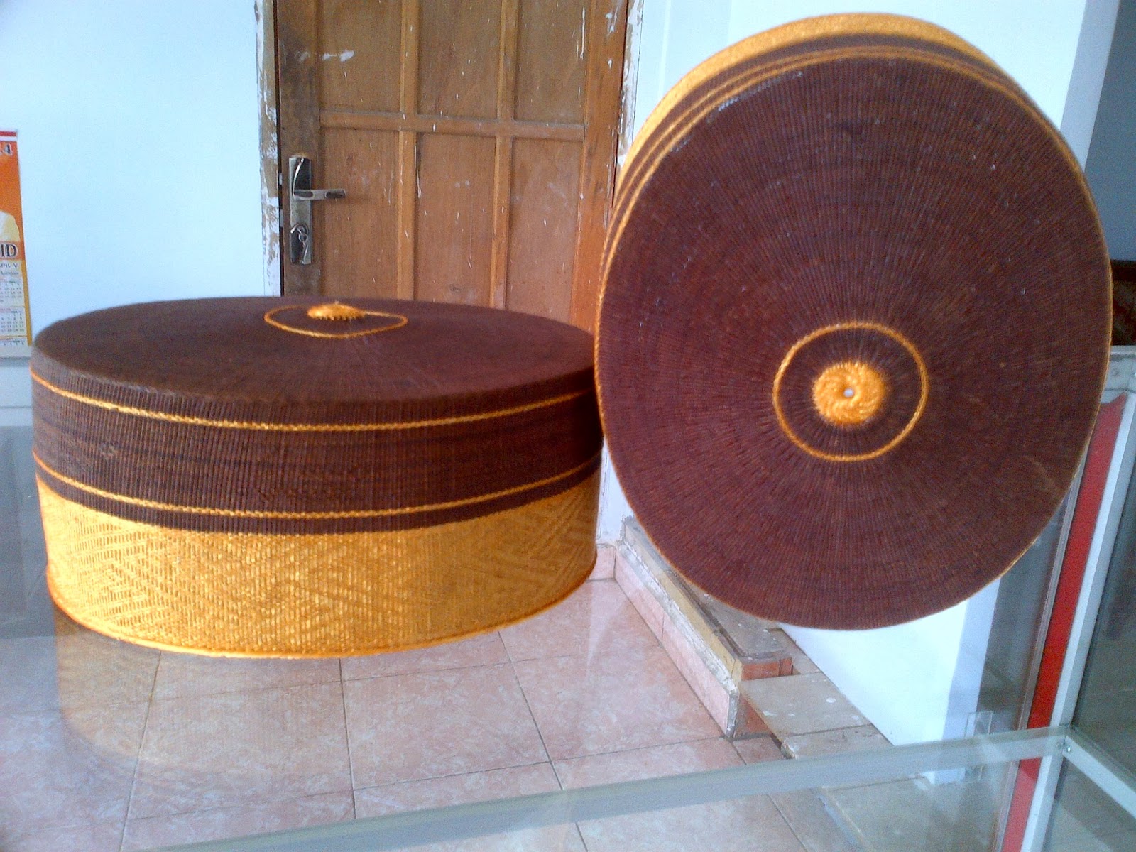 SOUVENIR KHAS BUGIS: Songkok Recca atau Songko To Bone