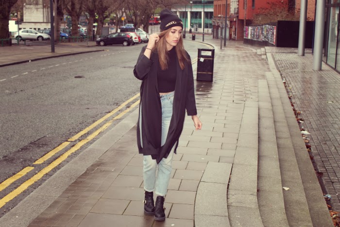 Gold Chains in the Beanie Life – mon.agar