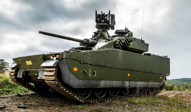 Below The Turret Ring: 2017