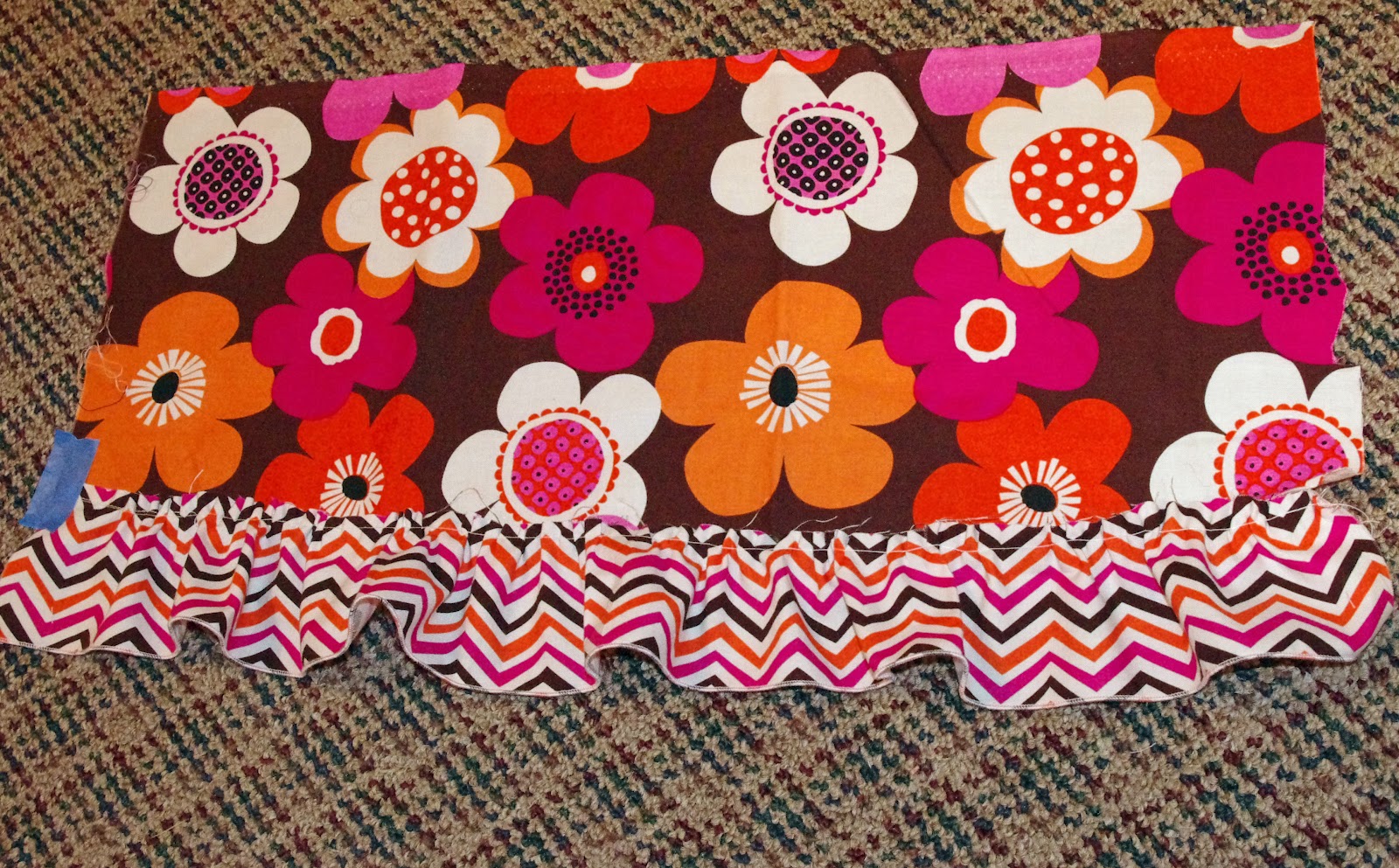 SquigglyTwigs Designs: Tuesday's Tute: Sweet Skirt