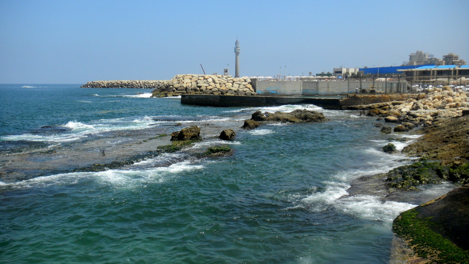 The Atlantic Divides....: Long Beach Club, Beirut