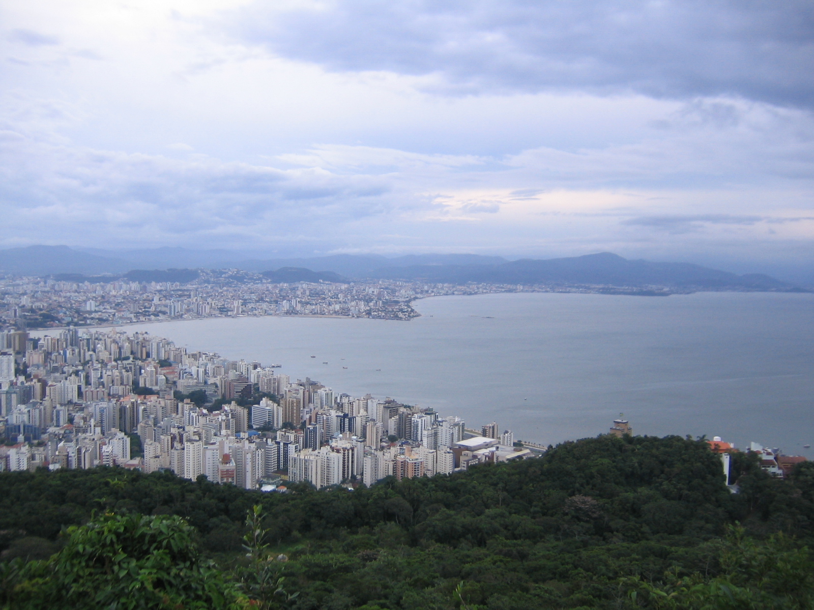 Cataúchos: roteiros de uma vida distante do pago*: Mirante do Morro da Cruz