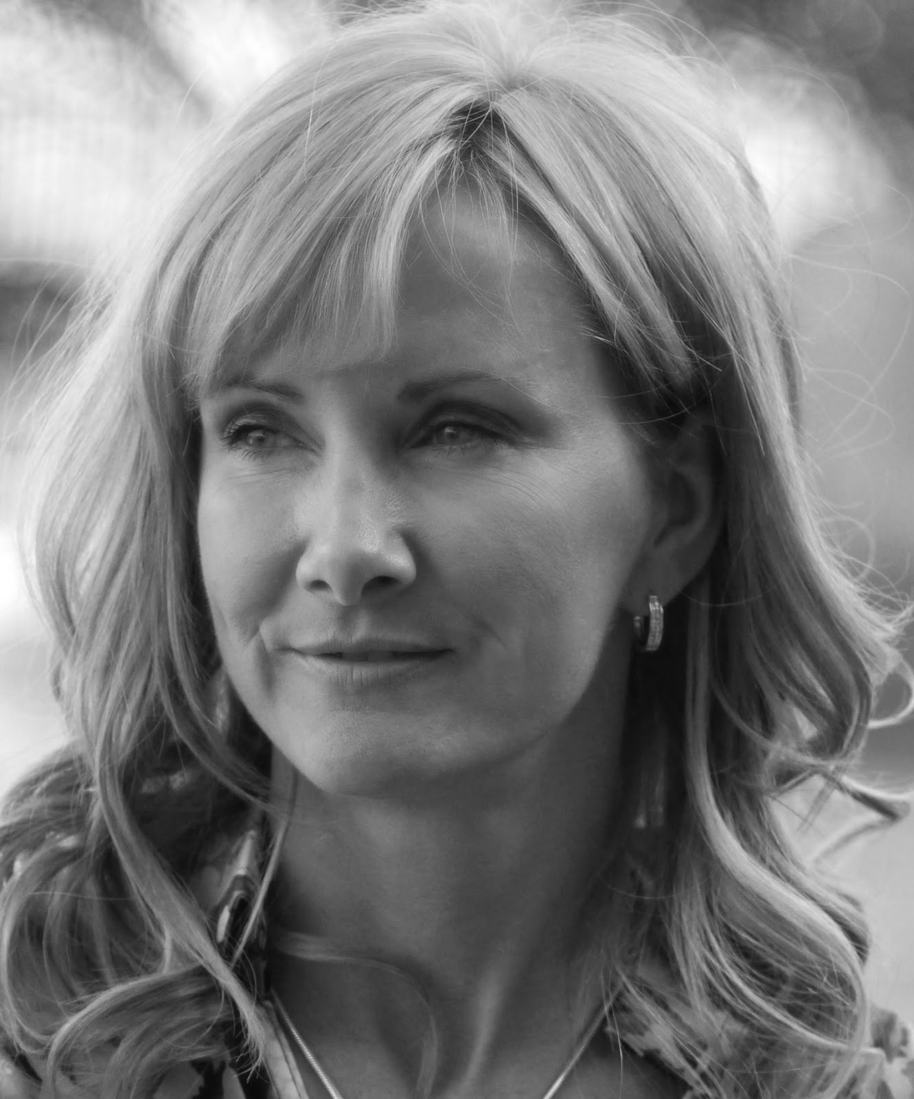 Stamps and Stencils : Welcome to today's guest, Mona