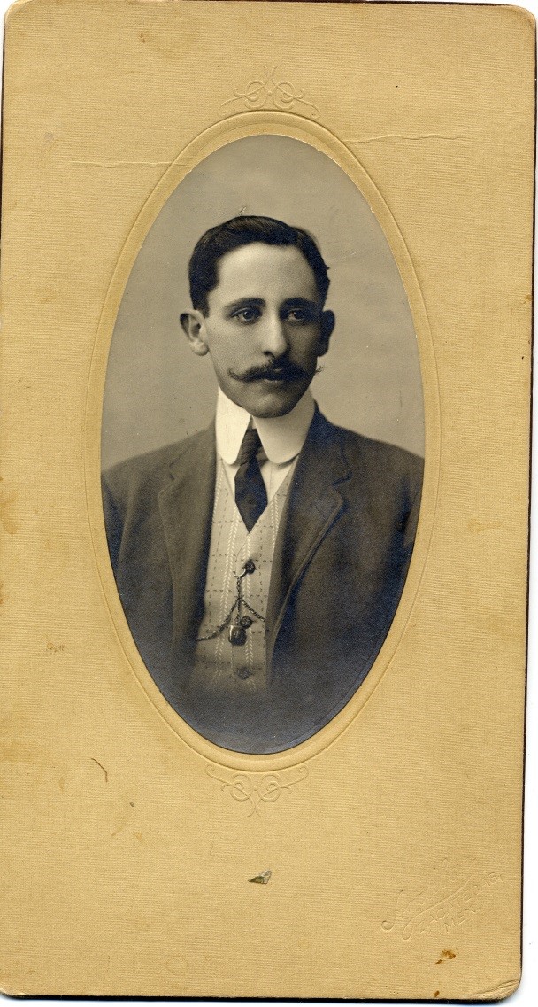 Bernardo del Hoyo Calzada: El Mesón de Jobito.