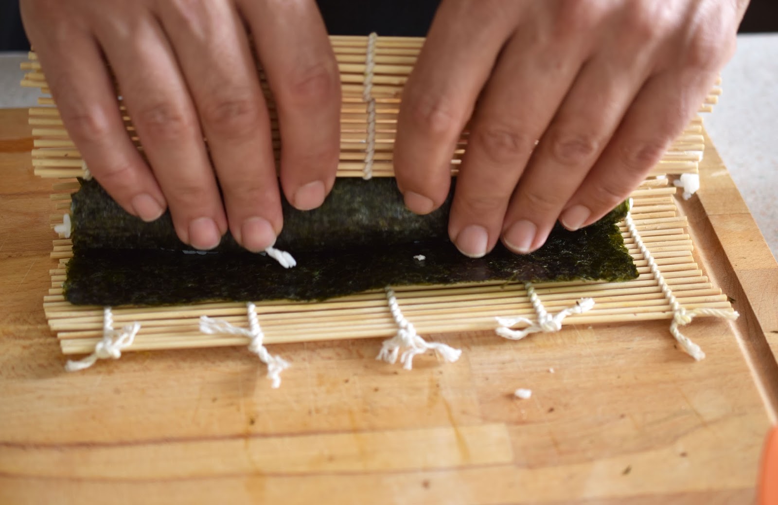 Woman in Real Life: Spicy Crunchy Mango Sushi Rolls (#TakeBackSchoolLunch)