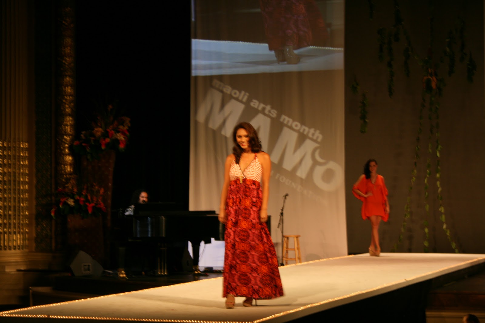 Slenderbread Magazine: MAMO Wearable Art Show at The Hawaii Theatre