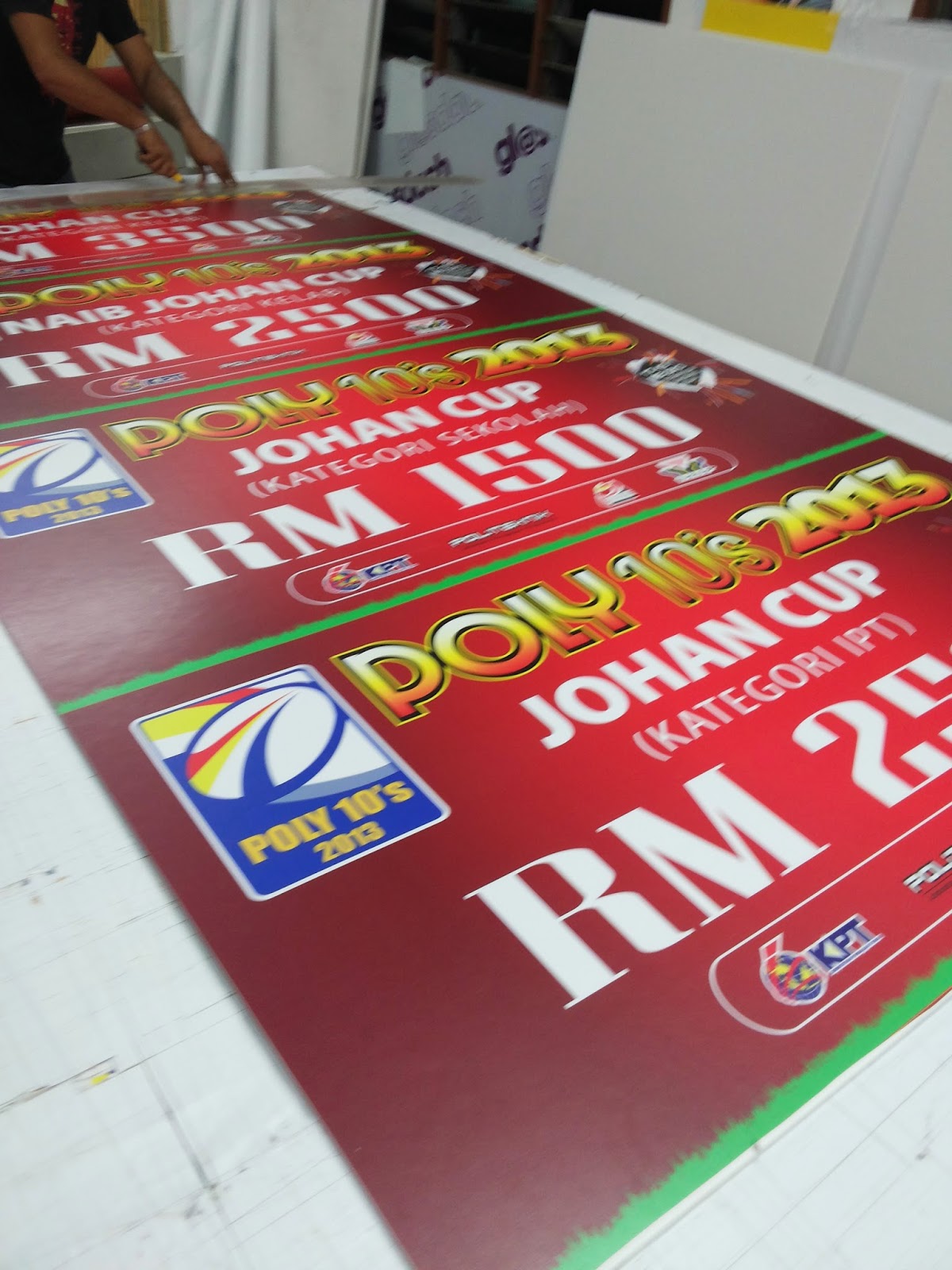 RekaPrint: Membuat & Membekal Mock-Up Cheque & Poster