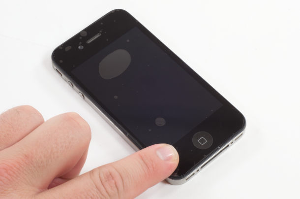 Cara Memperbaiki Layar iPhone 4 Pecah dan Retak
