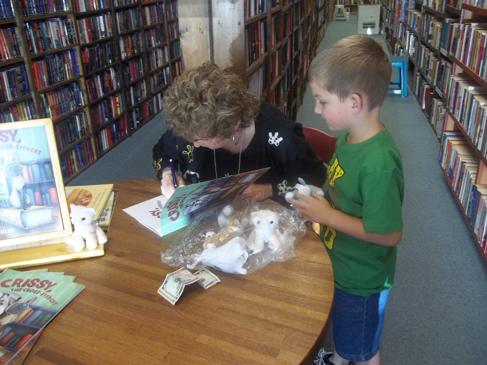 Libby's Fun Books: Crissy, The Cross-Eyed Cat by Judy Conlin